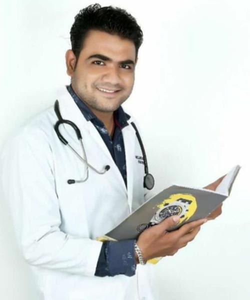 Our Team | Tanish Physiotherapy Fitness Cosmetic & Hair Care - Surat